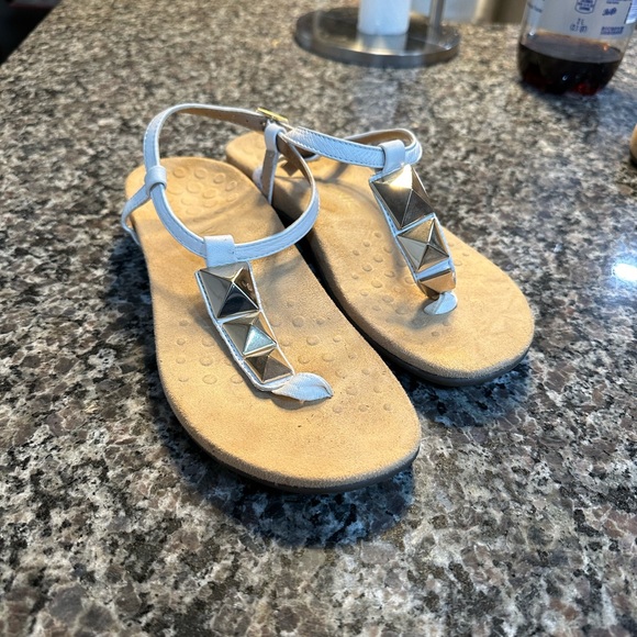 Vionic | Shoes | Vionic Womens Sandal | Poshmark